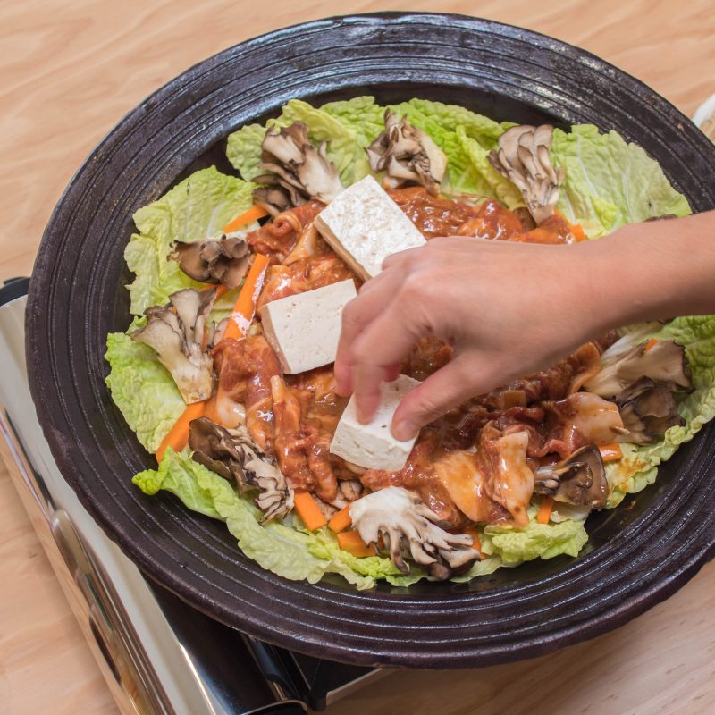 Spicy Pork Sesame Hot Pot – Happy Donabe Life